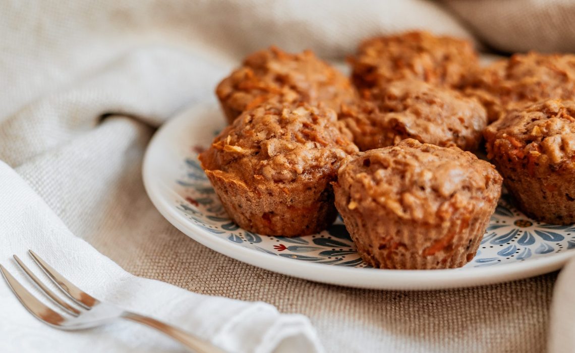Jó reggelt, napsugár! – napindító muffinrecept répával és almával